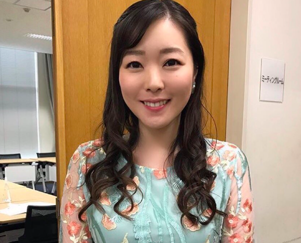 梅澤真理子は結婚してる？旦那や彼氏はいる？年齢・身長や大学・高校などの学歴も調査！ | 芸能人探検隊